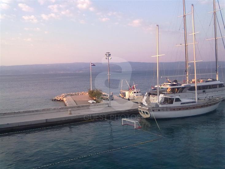 Dugi Rat - tourist guide