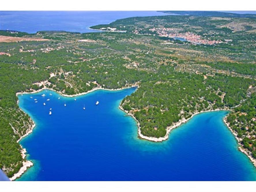 Milna - island Brac - tourist guide