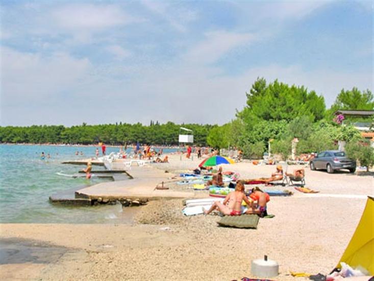 Chcecie odwiedzić Pirovac? | Przewodnik Turystyczny