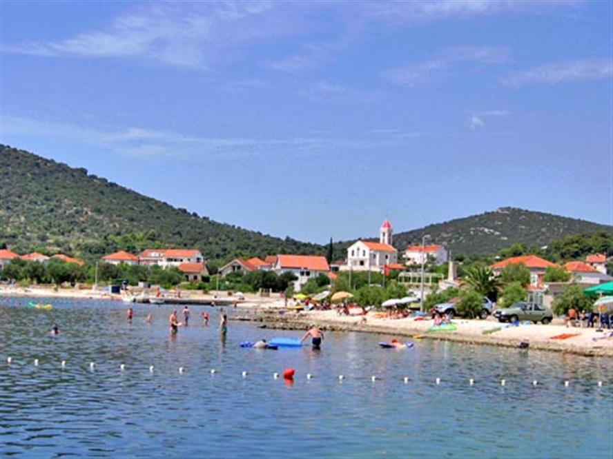 Vinisce reseguide - Vinisce (Kroatien) turistmål info