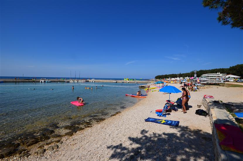 La spiaggia Amarin Rovigno (Rovinj) - Info per i turisti - La spiaggia ...